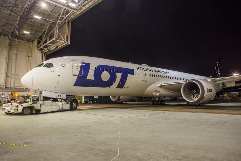 PLL LOT: pierwszy 787-9 Dreamliner dołączył do floty przewoźnika | Mleczne Podróże, czyli ...